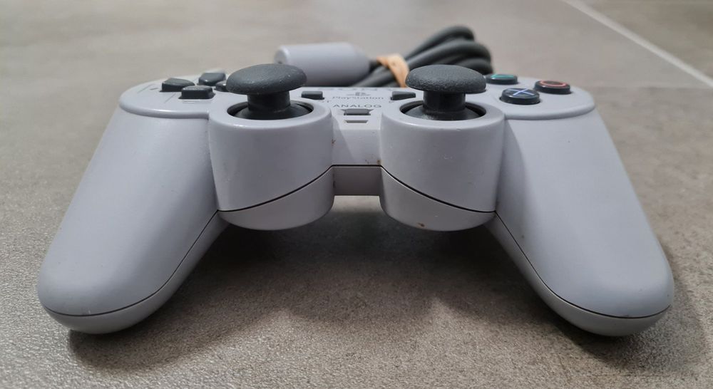 Original PS1 Dualshock Controller - schnelle Lieferung! (Gebraucht) in ...