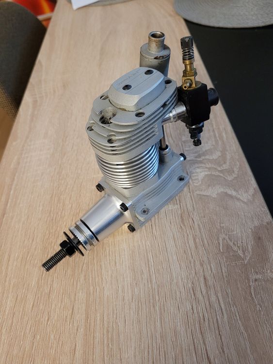 Laser 80 4-Takt Motor, Top Zustand, wenig gelaufen | Kaufen auf Ricardo