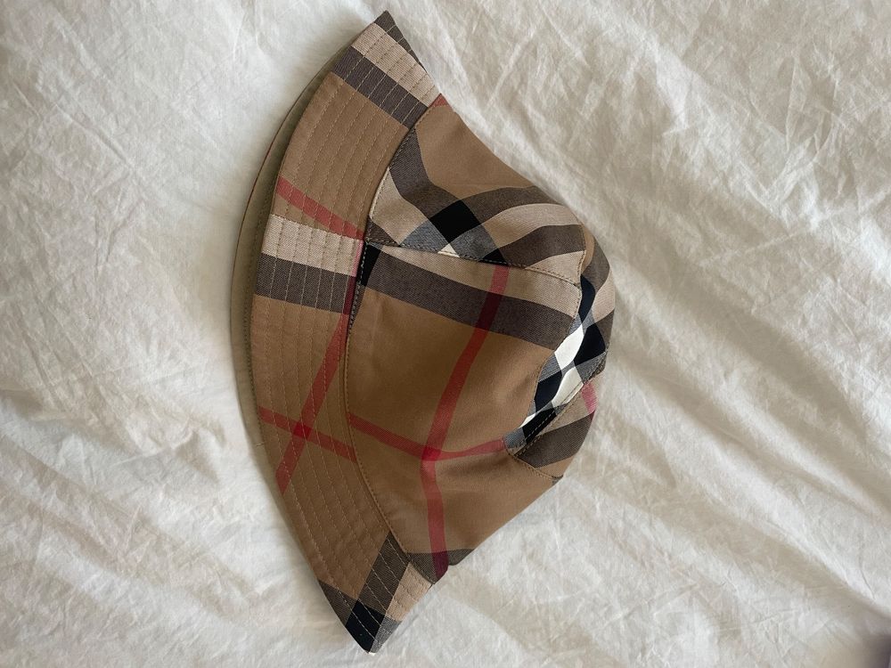 Burberry Hut original (Gebraucht) in für CHF 40 – mit Lieferung auf ...