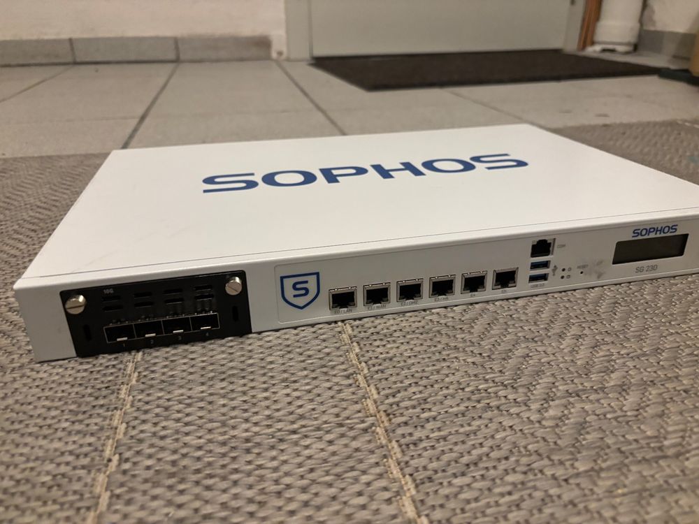 Sophos SG210 mit 4x 10GBe (SFP+) FleXi Port Modul (Gebraucht) in Kilchberg ZH für CHF 115 – mit ...