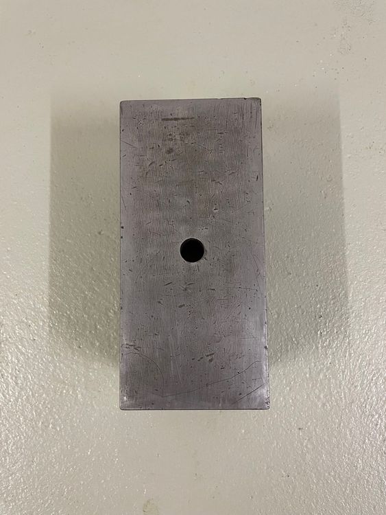 4 x MASSIVER STAHLBLOCK MIT AUSSPARUNG (Gebraucht) in schaffhausen für ...