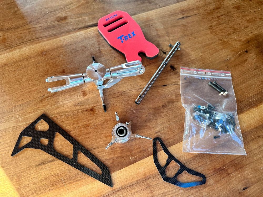 ALIGN T-REX 700 DFC ROTORKOPF UND TAUMELSCHEIBE (Gebraucht) in ...