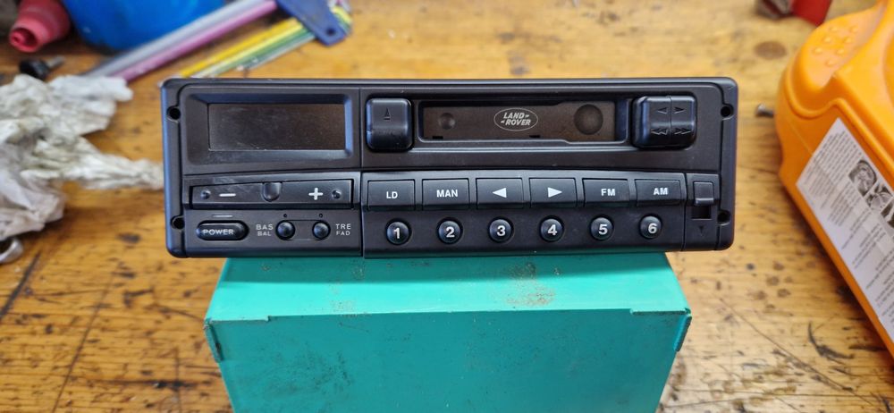 Landrover Defender original Radio | Kaufen auf Ricardo