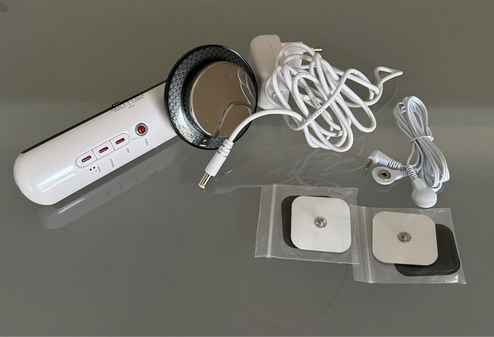 Massagegerät mit EMS-, Infrarot- und Ultraschall (Gebraucht) in port ...