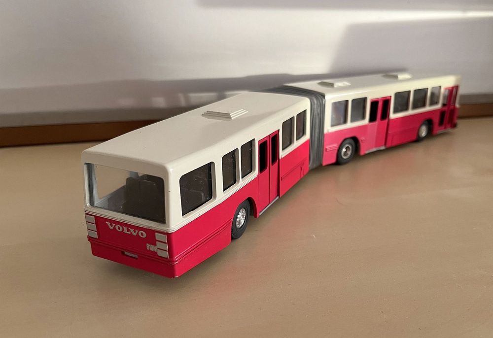 VOLVO B10M BUS 1:50 NZG | Kaufen auf Ricardo