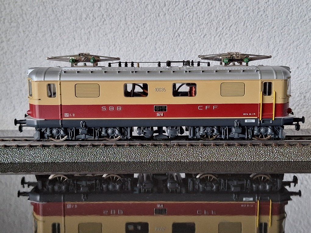 Hag Ho. locomotive TEE Re 4/4' 10035 CFF, selon photos (Neu (gemäss ...