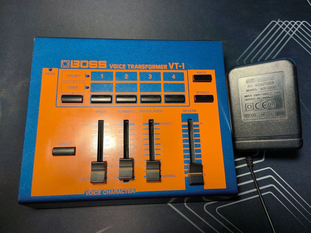 Roland Boss VT-1 Voice Transformer mit original Netzteil (Gebraucht) in ...