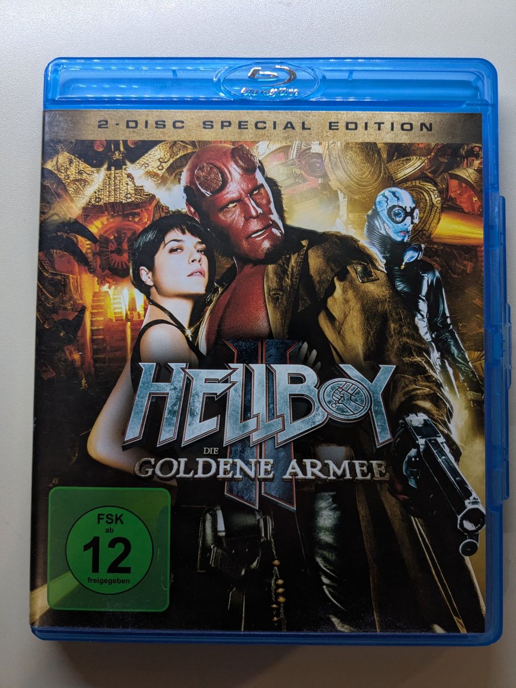 Hellboy 2 - Die goldene Armee [Blu-ray + DVD] (Gebraucht) in Port für ...