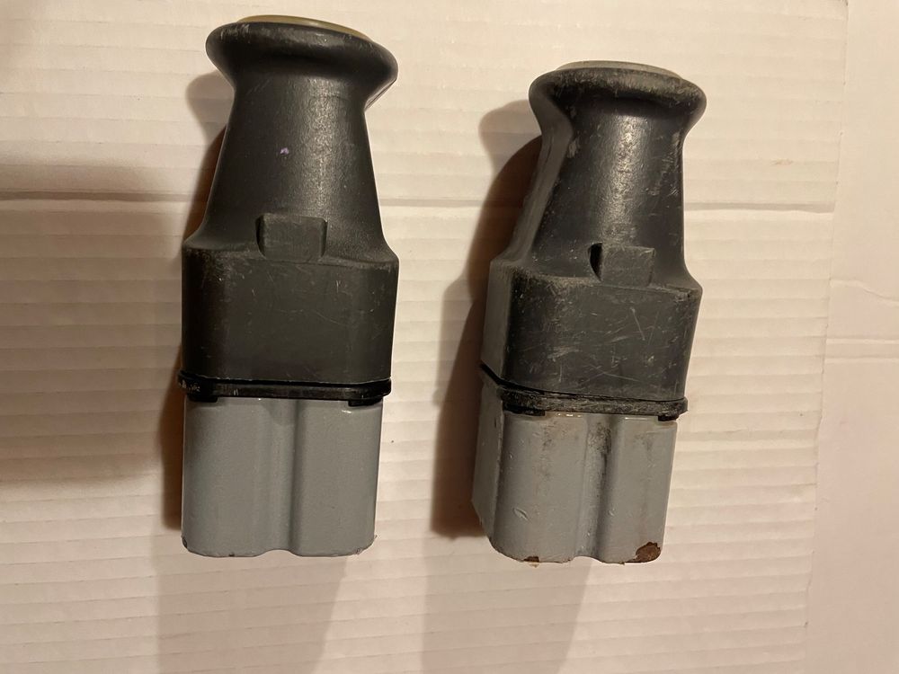 Stecker J15 4 Polig 2Stück (Gebraucht) in Huttwil für CHF 29 – nur Abholung auf Ricardo kaufen