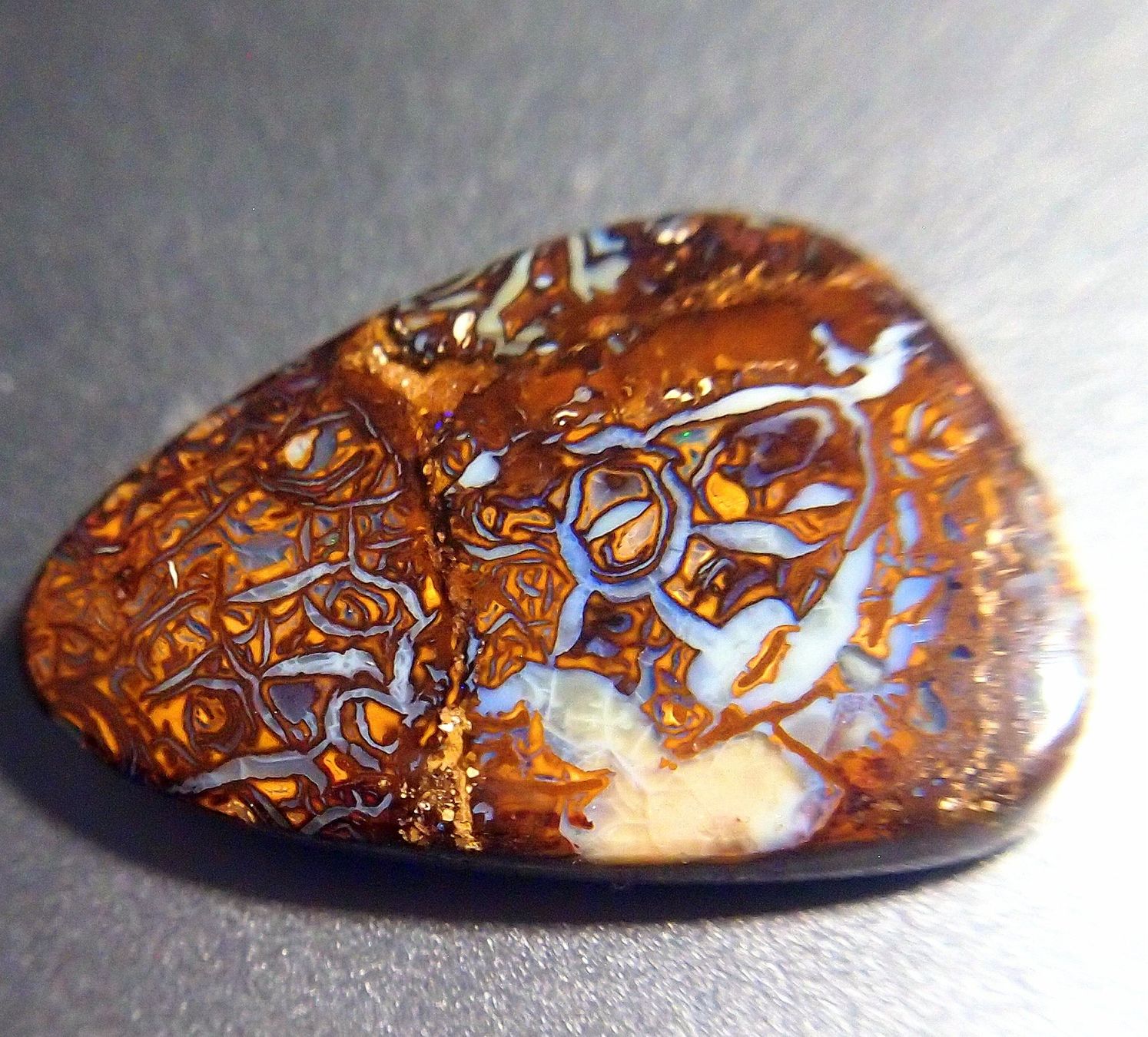 🔥 Boulder Opal Edelstein, rot/blau, Top Schliff, Rarität... (Neu und ...