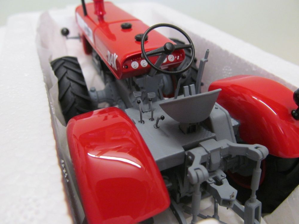 DUTRA D4K TRAKTOR RESIN 1:32 NEU | Kaufen auf Ricardo
