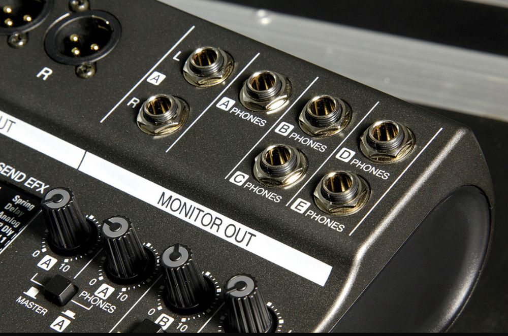 Zoom L-12 LiveTrak Digital Mixer / Recorder - Top Zustand! (Gebraucht ...