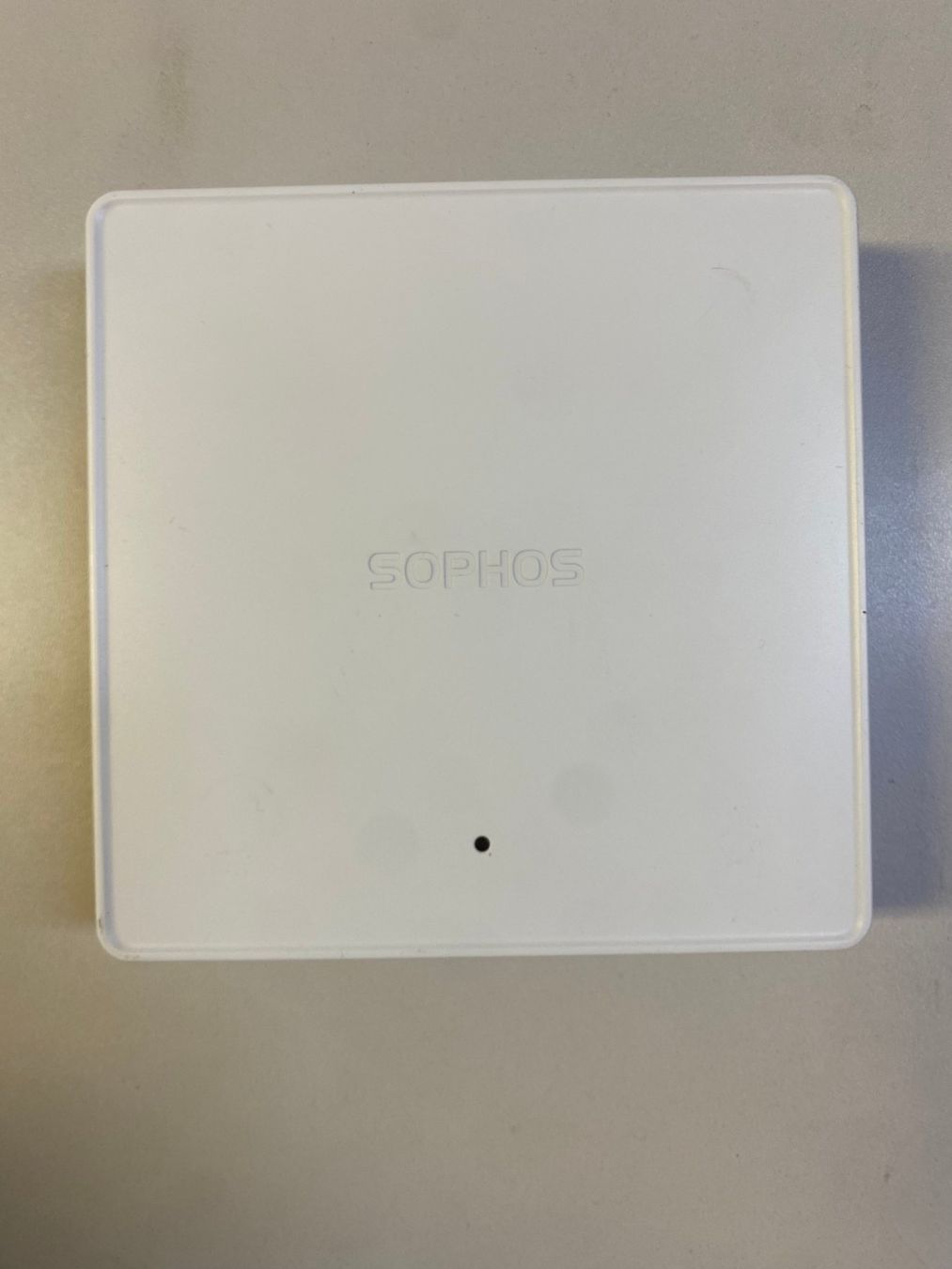 APX 320 Sophos Access Point (Gebraucht) in Zizers für CHF 10 – mit ...