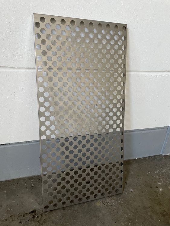 Rostfrei blech (Neu (gemäss Beschreibung)) in für CHF 15 – nur Abholung ...