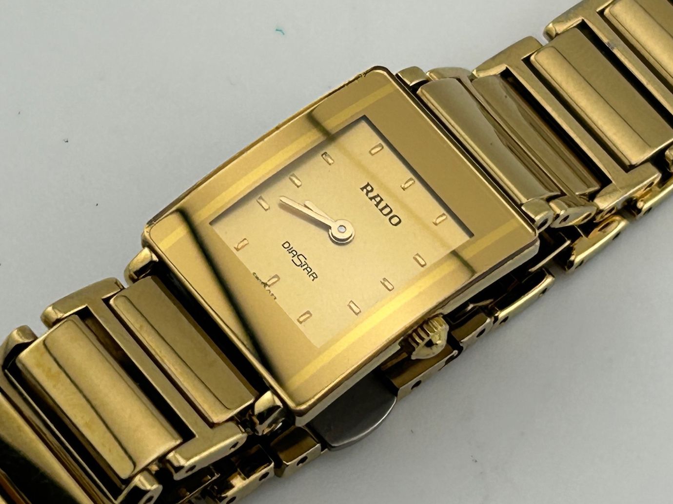 RADO Damenuhr läuft (Gebraucht) in Biel/Bienne für CHF 1 – mit ...