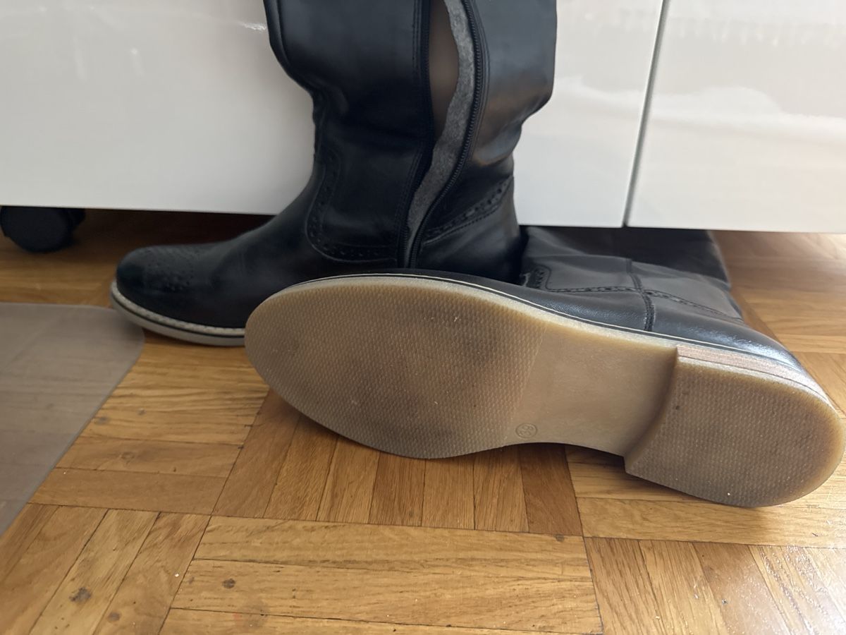 Bottes PIER ONE (Neuf (Voir description)) à Lausanne pour CHF 55 – avec ...