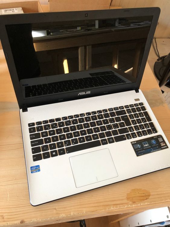 Asus X501A (Gebraucht) in Näfels für CHF 82 – mit Lieferung auf Ricardo ...