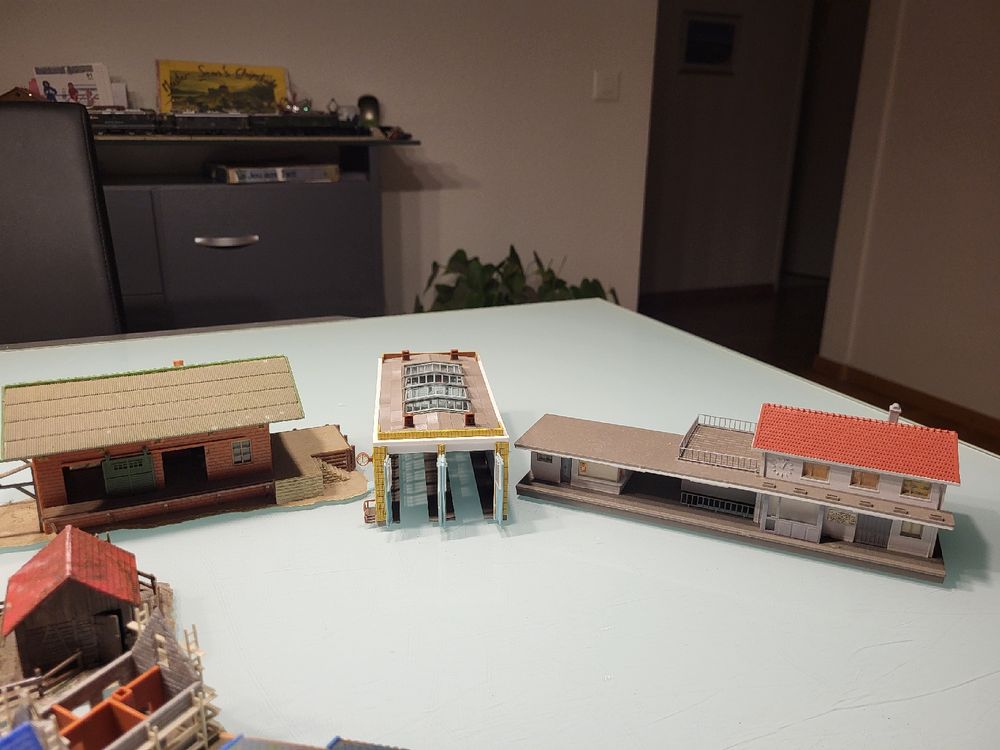 Faller/Kibri Bahnhof Lokschuppen Div Häuser Spur N | Kaufen auf Ricardo