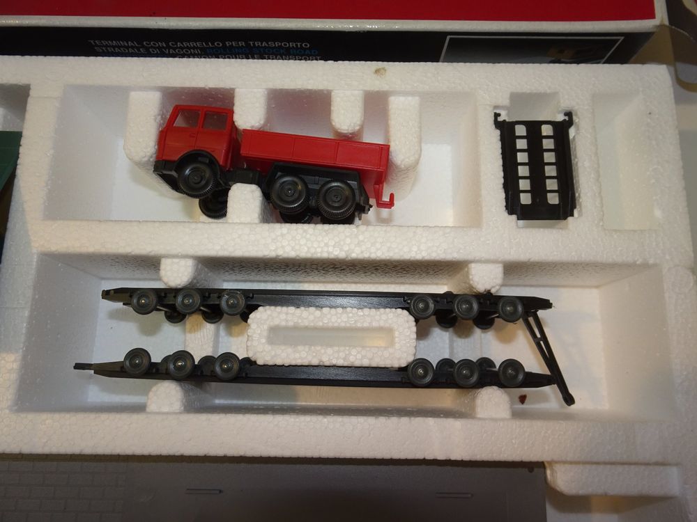 Lima Terminal mit LKW Tiefladewagen HO 600970 (Gebraucht) in ...