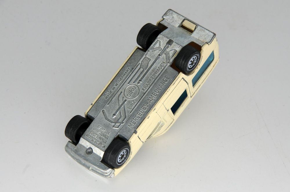 Siku 1613 - Mercedes Krankenwagen / ambulance (Gebraucht) in Ostermundigen für CHF 3 – mit ...