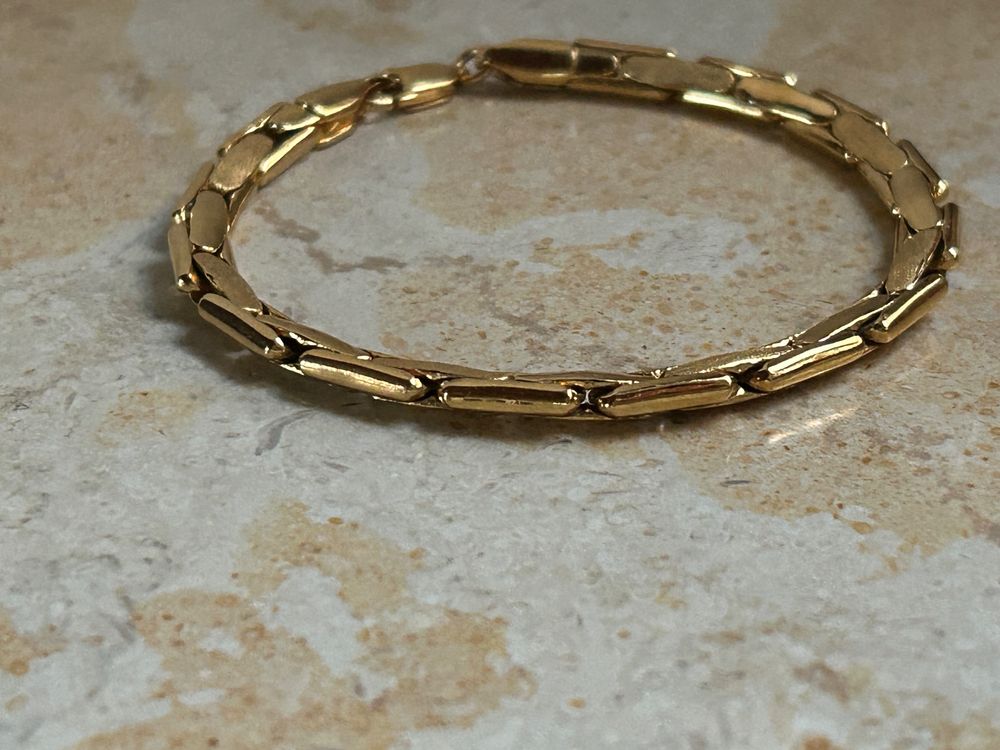 Goldenes Vintage Armband, zeitlos & elegant (Gebraucht) in Basel für ...
