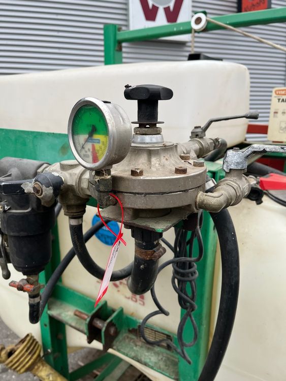 Feldspritze Fischer 600 Liter 12m | Kaufen auf Ricardo