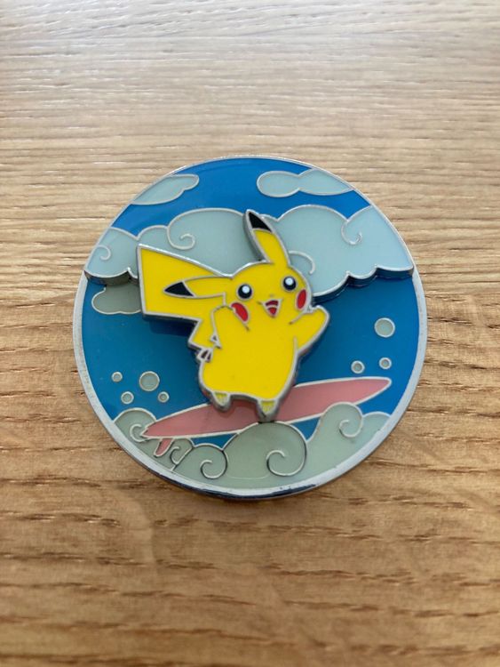 Pikachu Surfing / Flying Pokemon Anstecker Pin Celebrations (Neu ...