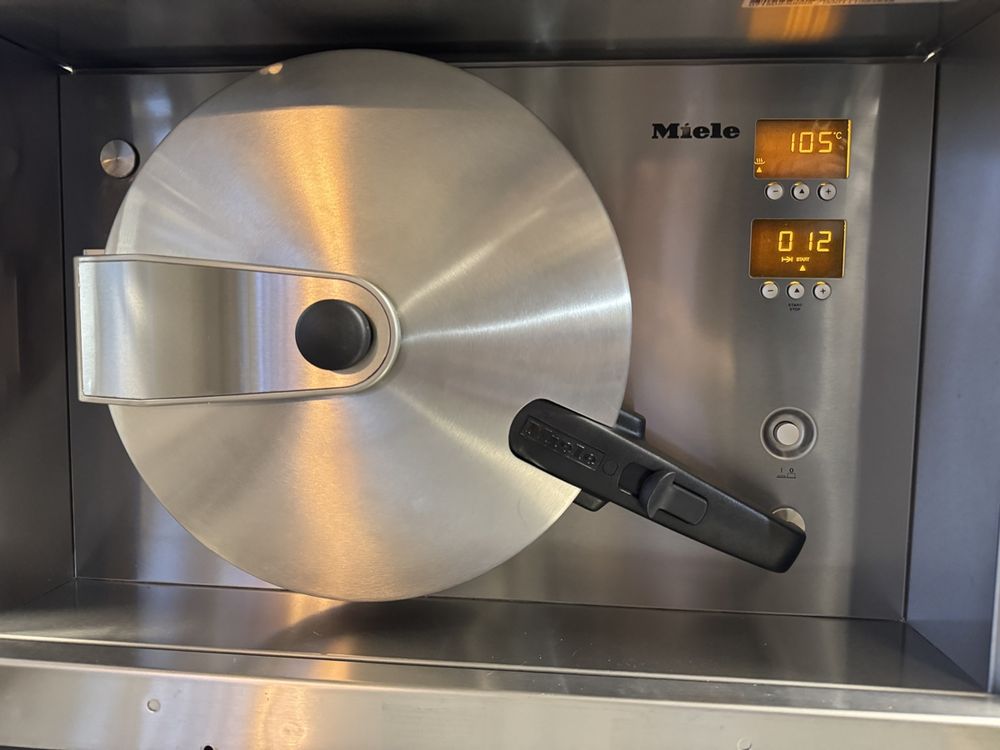 Miele DG 4164 L/ED/CS/CH Dampfgarer - Top Zustand! (Gebraucht) in Basel ...