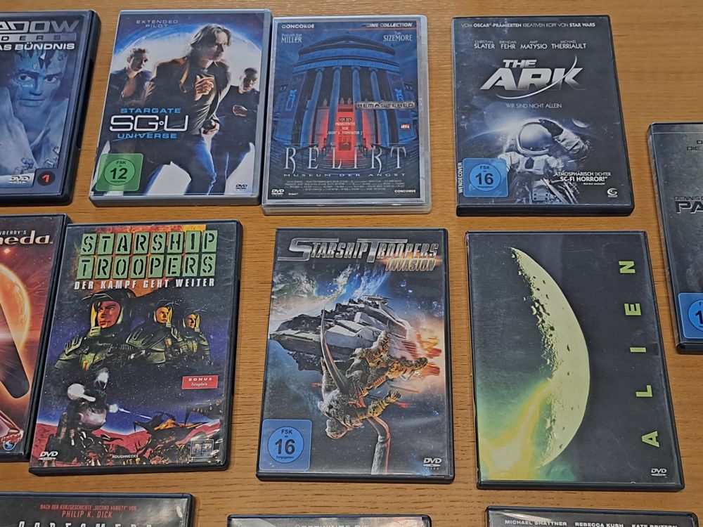 DVD Set, Sammlung mit Science Fiction-Filmen (Gebraucht) in Unterseen ...