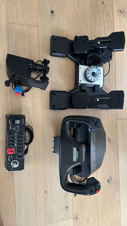 Flight Yoke System Logitech (Gebraucht) in Erschwil für CHF 135 – mit ...