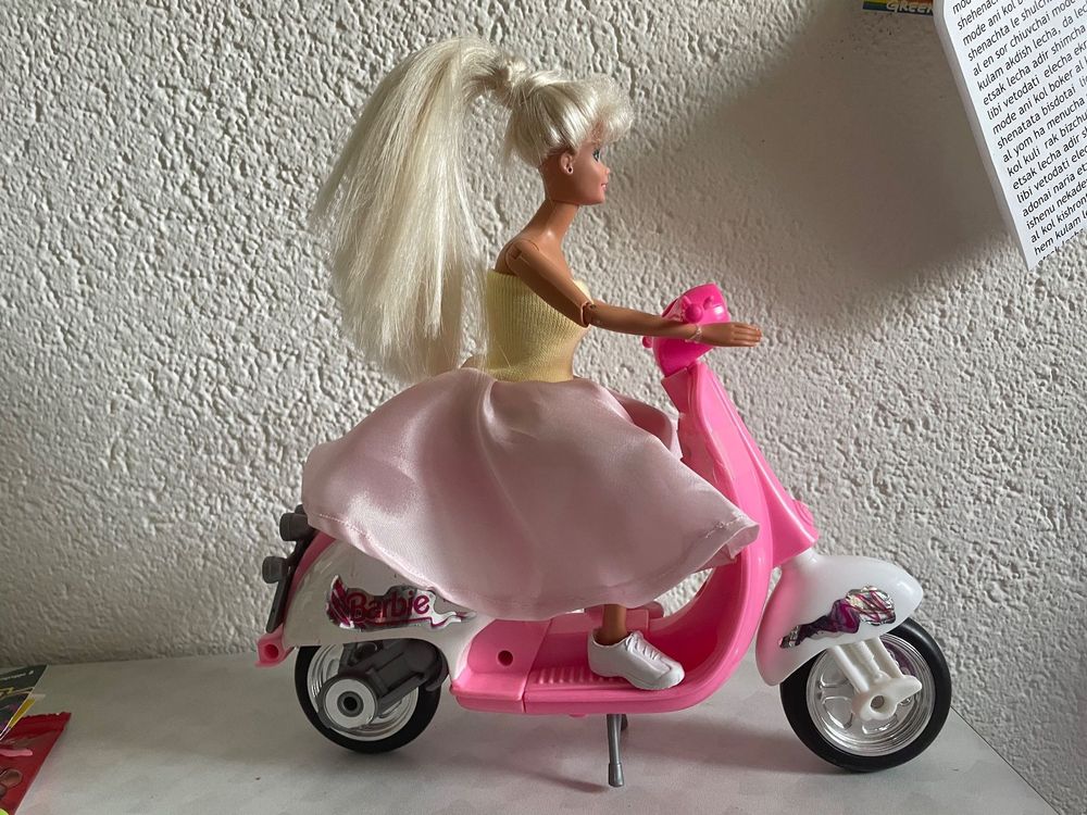Barbie mit Vespa | Kaufen auf Ricardo