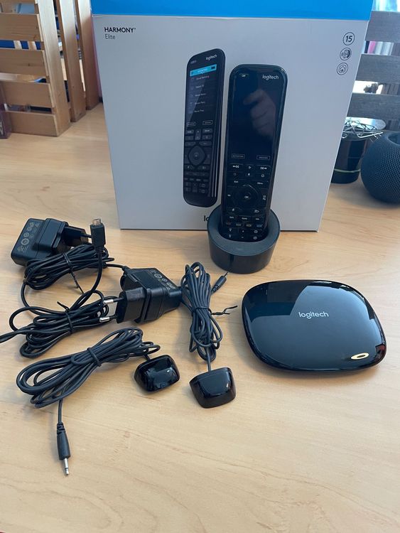 Logitech Harmony Elite Fernbedienung mit Hub (Gebraucht) in Fahrwangen ...
