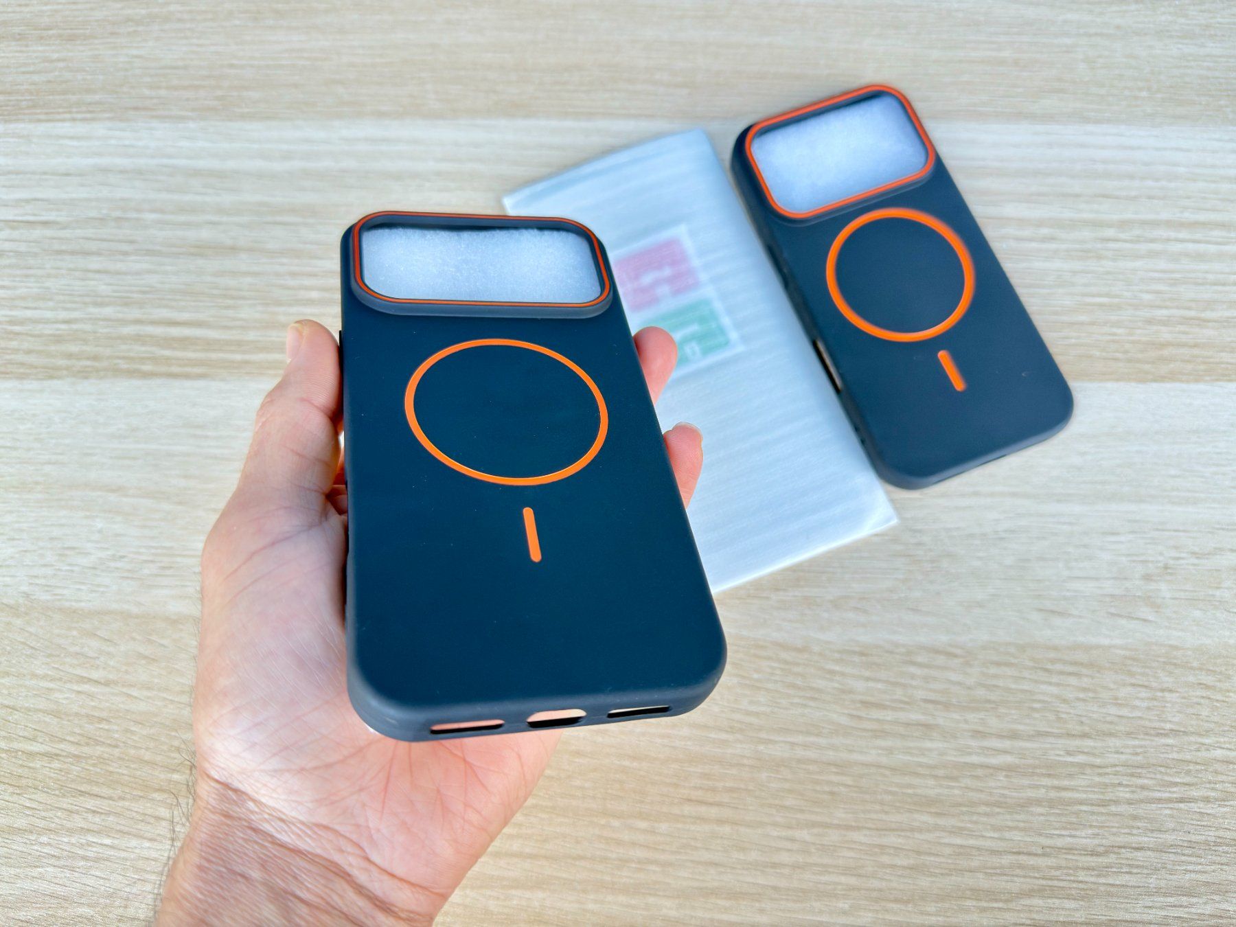 Coque iPhone 17 Pro et 17 Pro Max + protecteur d'écran- NEUF (Neuf avec ...