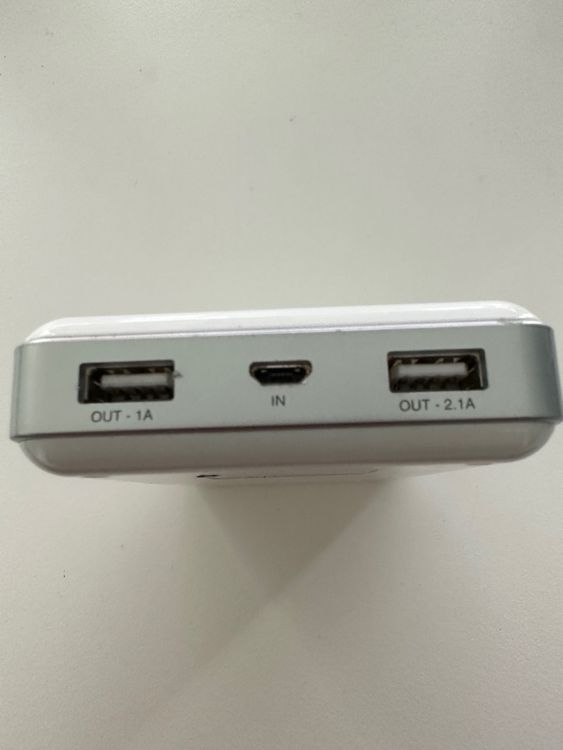 EasyAcc Powerbank 12000ma USB out 5V 2A und 1A wie Fotos | Kaufen auf ...