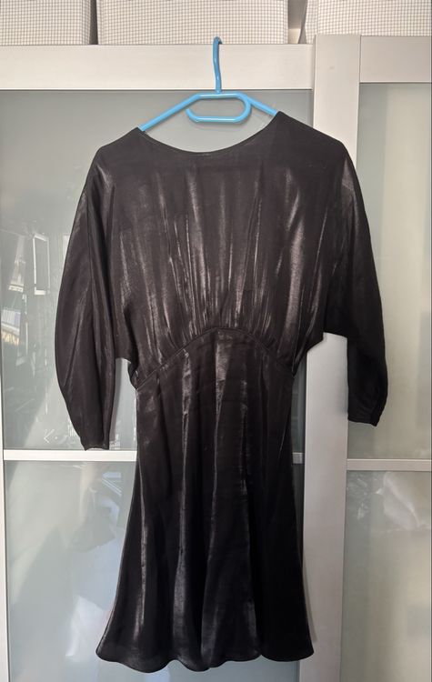 Robe Naf Naf (Neuf (Voir description)) à Begnins pour CHF 25 – avec ...