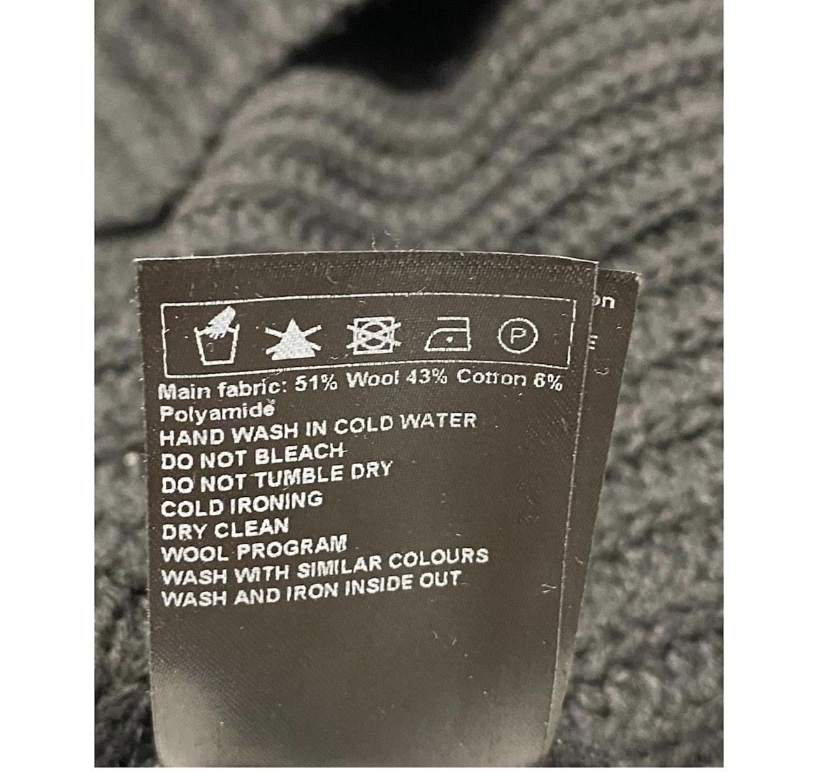 Pull ba&sh noir taille S - Superbe pour l'hiver! (D'occasion) à Yverdon ...