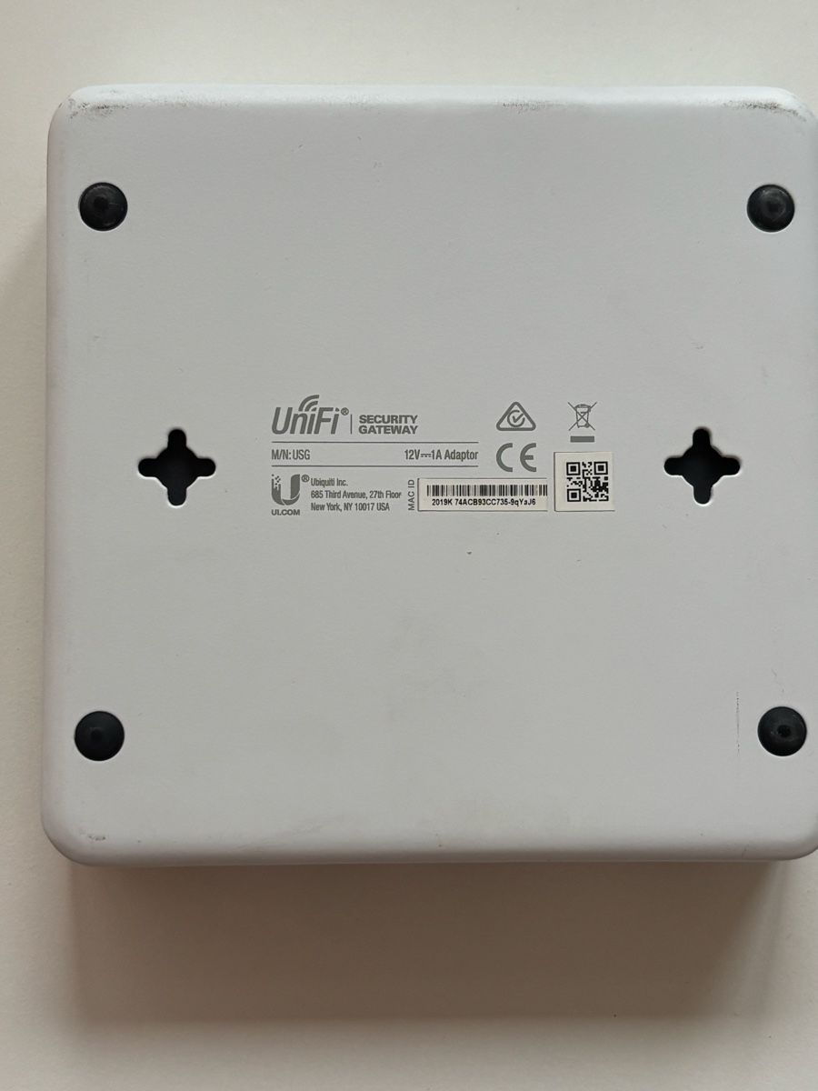 Unifi Security Gateway USG - Top Zustand! Wie Neu! (Gebraucht) in ...