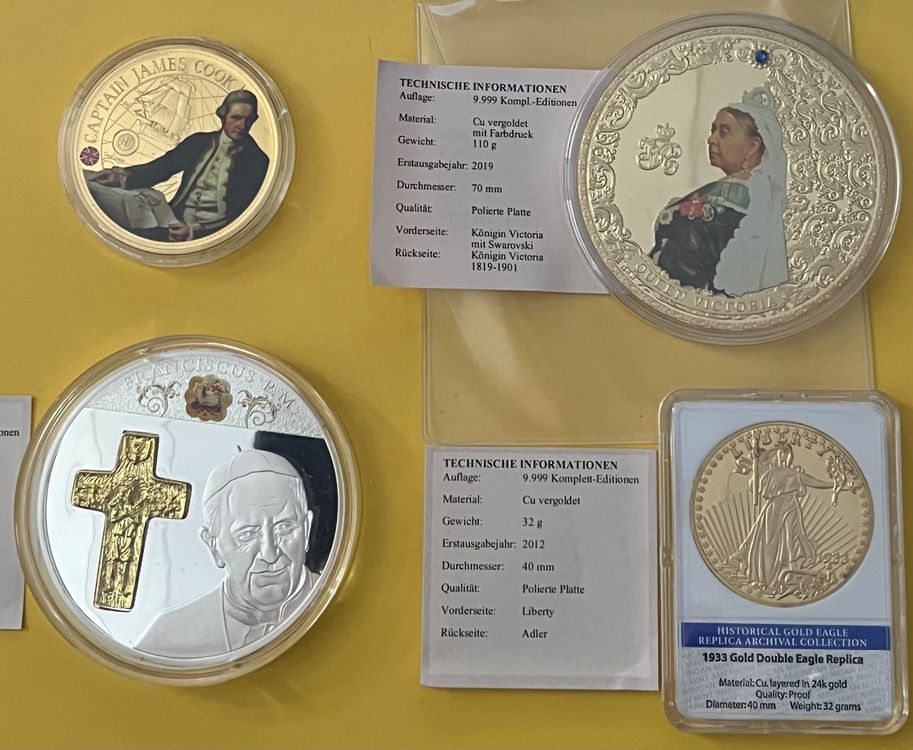 Sammlung Gedenkmedaillen, vergoldet, mit Swarovski Steinen (Gebraucht ...