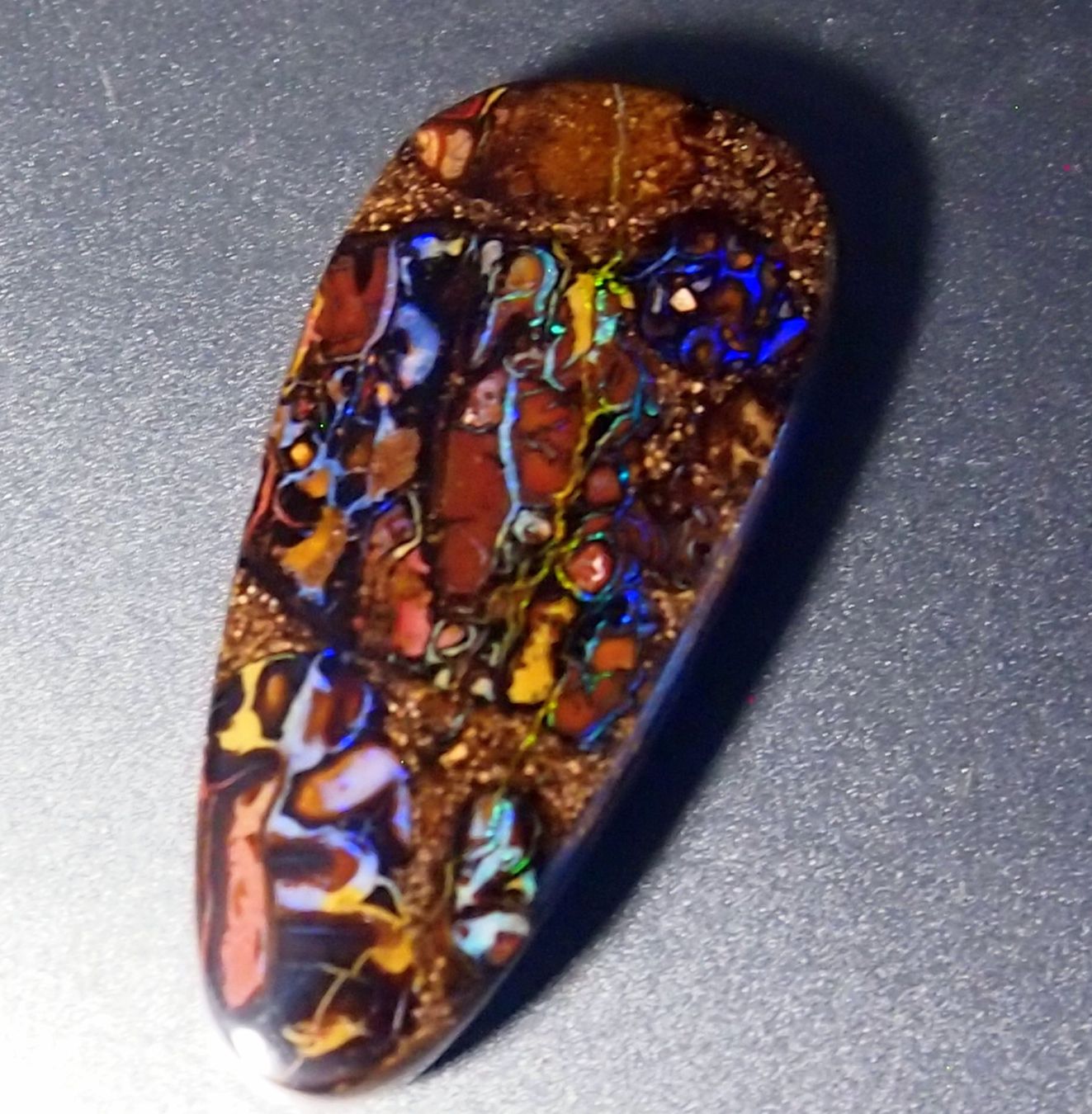 🔥 Boulder Opal Edelstein rot/blau/grüne Funken, Top Schliff (Neu und ...