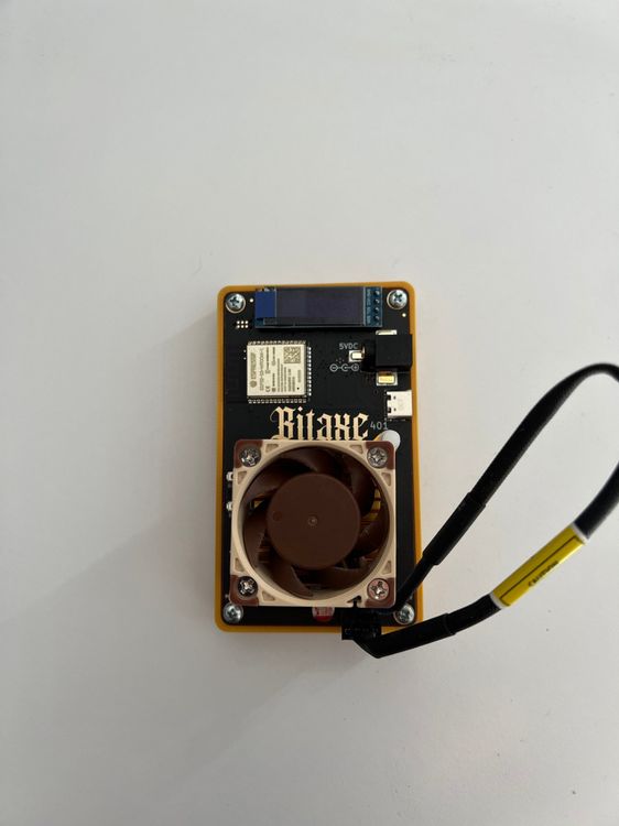 Bitaxe Supra BM1368 - Noctua fan - Case: backplate gold (Gebraucht) in ...