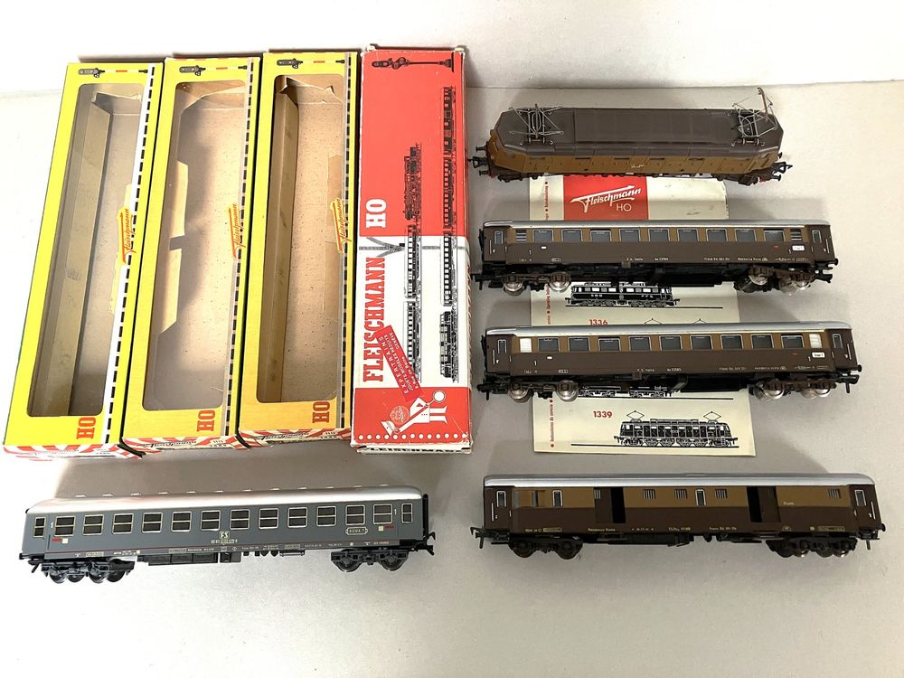 Fleischmann FS-Zug mit E 428 1339, 1445, 1446, 5142 (Gebraucht) in ...