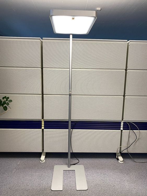 Waldmann Stehleuchte Ataro LED dimmbar Bewegungsmelder (Gebraucht) in ...