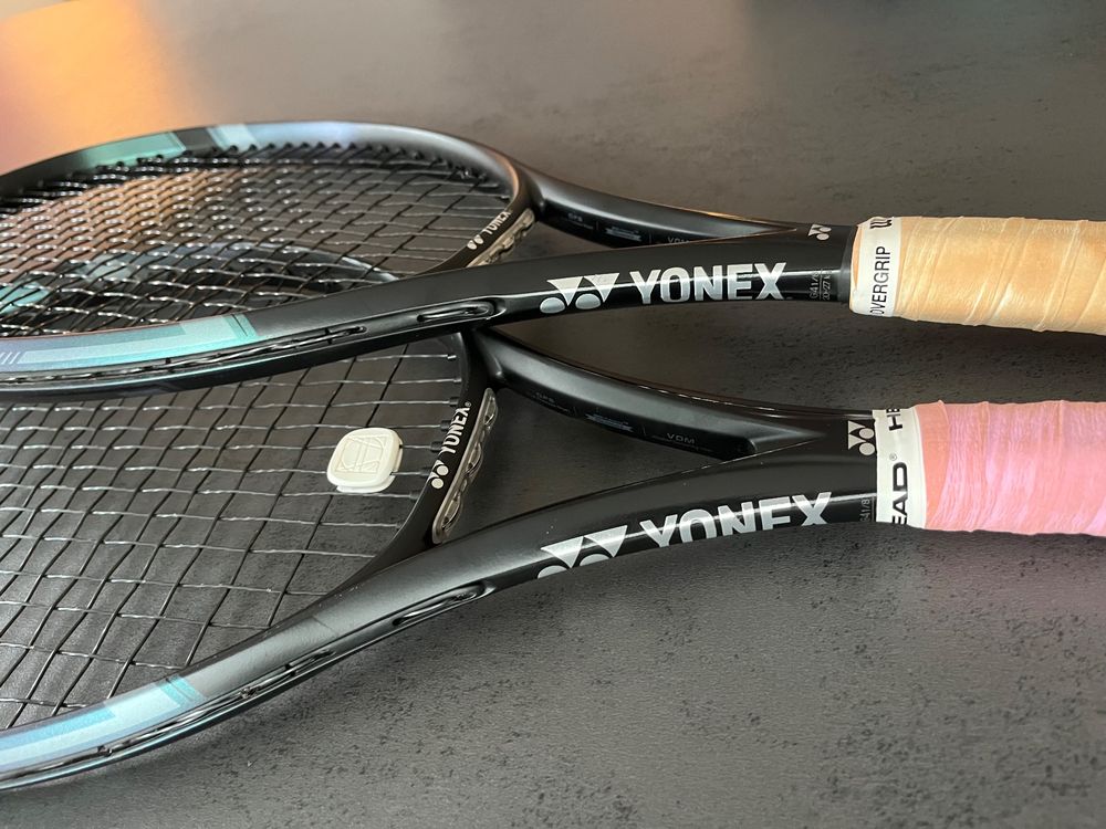 Tennis Racket Yonex Ezone 100 - 2 Stück | Kaufen auf Ricardo