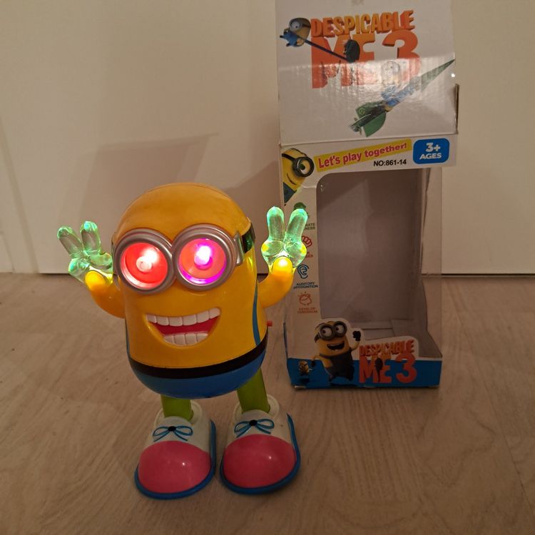 Minion toy with light and music (Gebraucht) in Thalwil für CHF 5 – mit ...