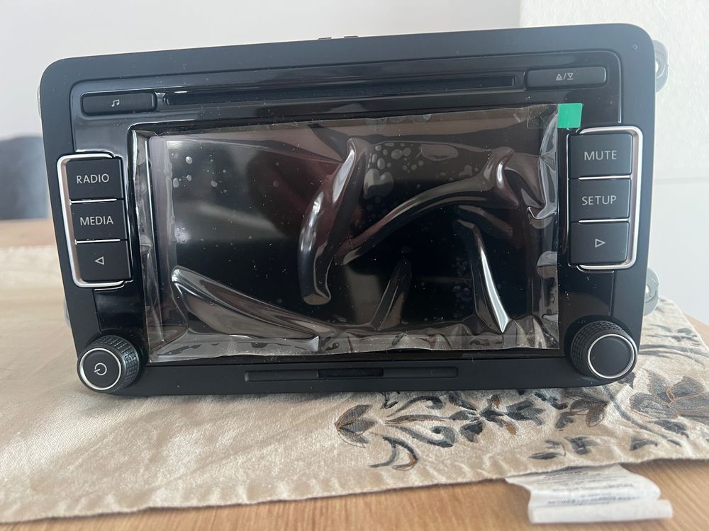 Radio VW Golf 5,6 Jetta usw (Neu und originalverpackt) in Eschen für ...