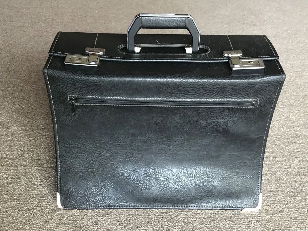 Büro 2025 Aktenkoffer Aktentasche Leder (Gebraucht) in Däniken SO für ...