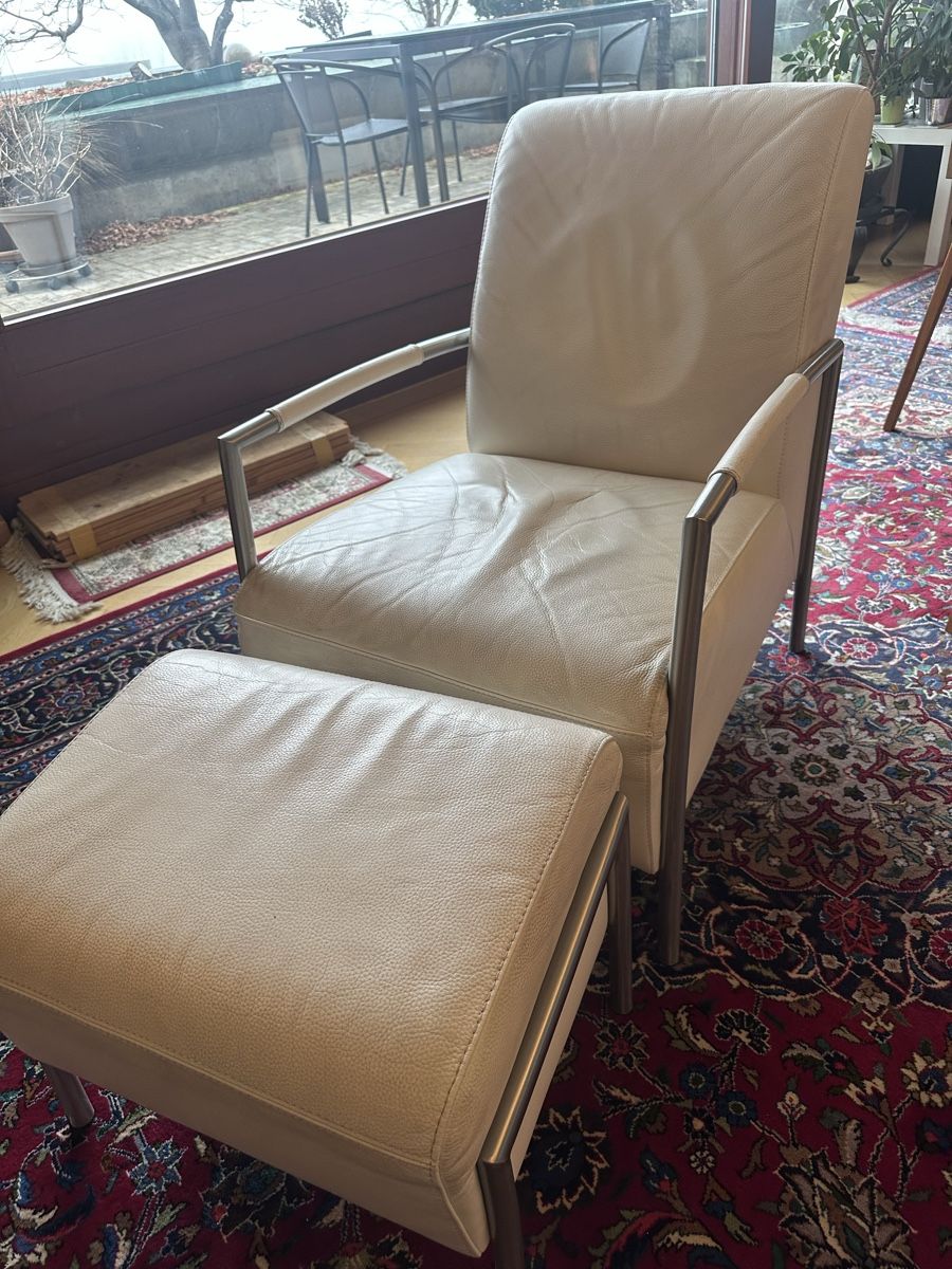 2x weisse Leder Sessel mit Fusshocker - Top Zustand! (Neu (gemäss ...