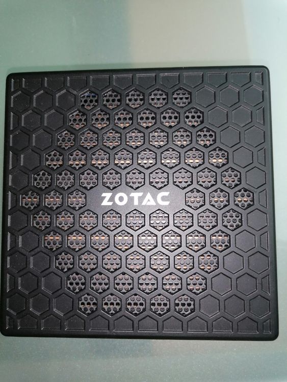 Z-Box Zotac CI323NANO auf Windows-10 Home Basis (Gebraucht) in ...