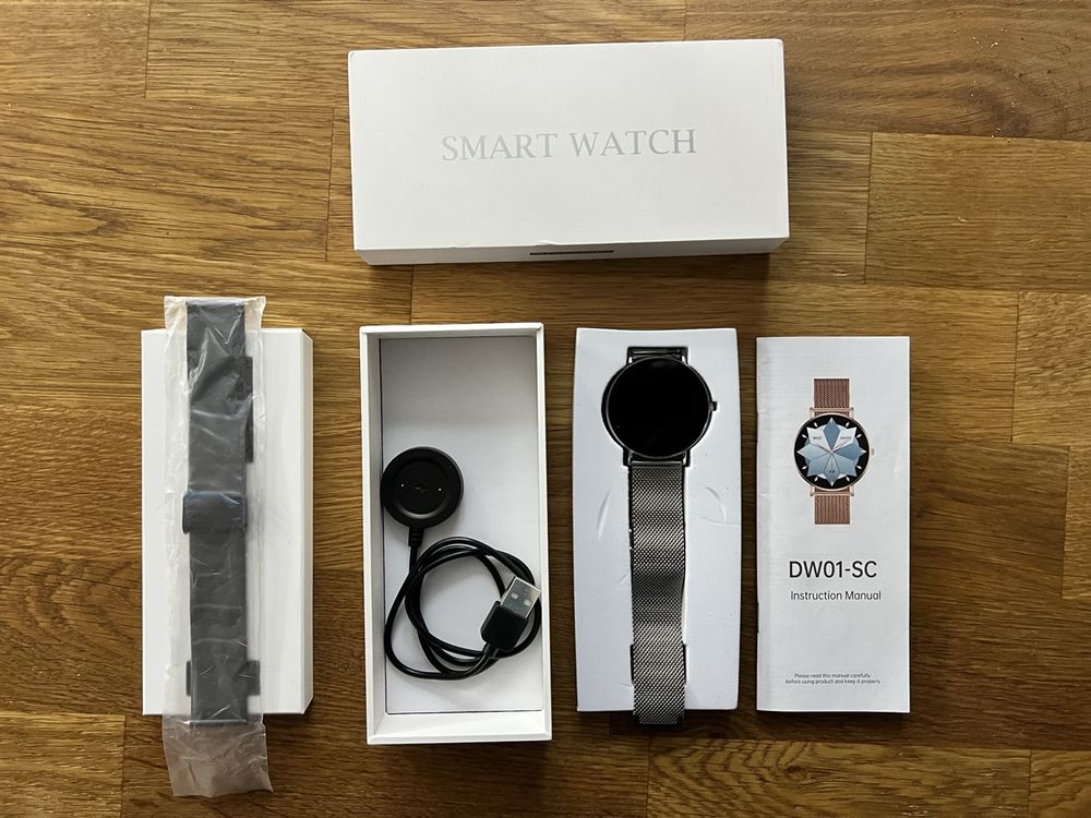Smartwatch DW01-SC, neuwertig, mit Zubehör (Gebraucht) in Moosseedorf ...
