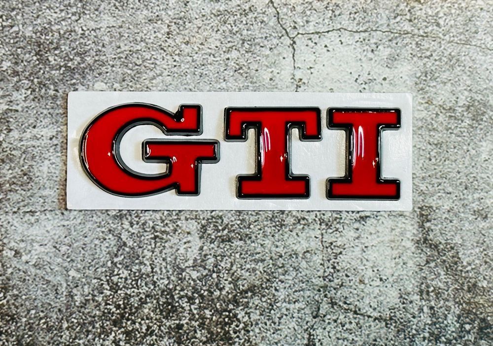VW GTI Emblem Schriftzug Logo aus Metall NEU in Schwarz/rot (Neu und ...